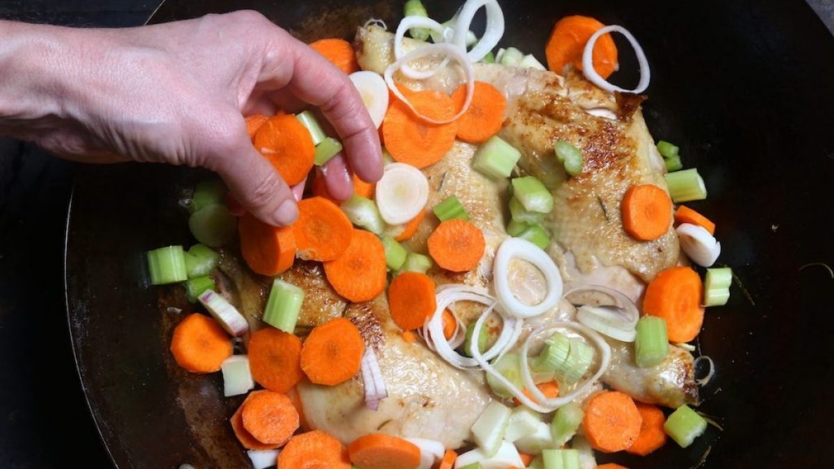 Peasant Chicken: the recipe for a savory and tasty dish