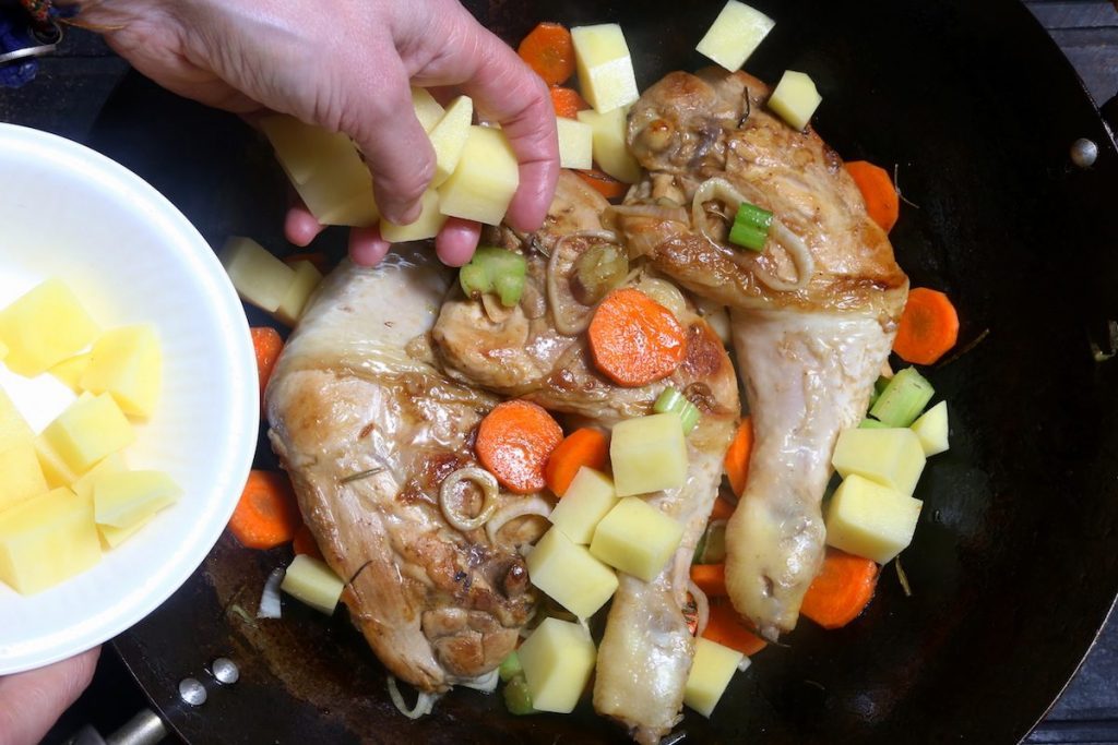 Peasant Chicken: the recipe for a savory and tasty dish