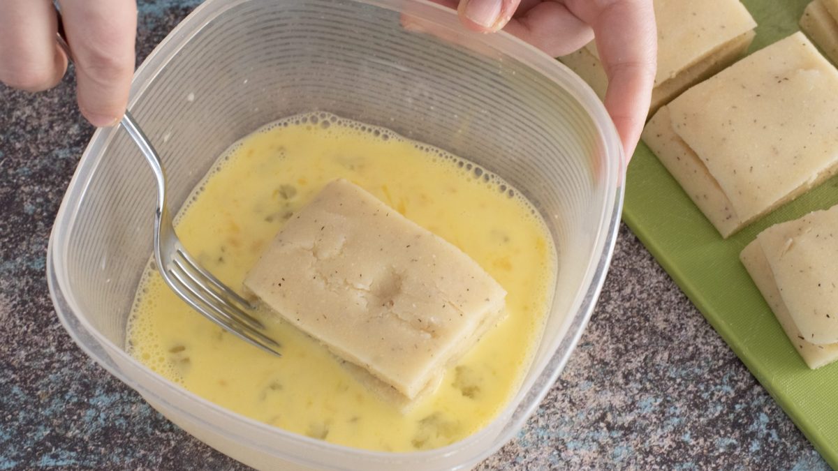 Fried Cornmeal Mush: the recipe for a savory and delicious appetizer