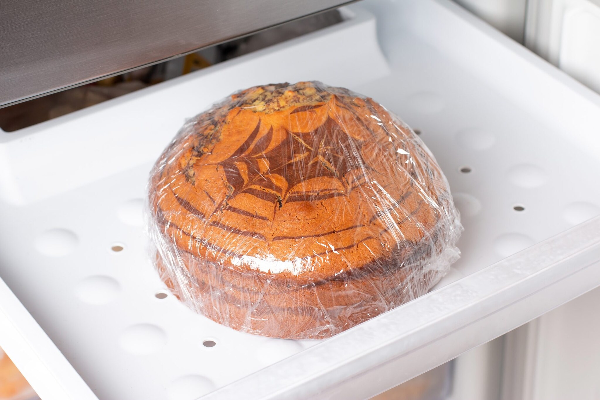 Here's Everything You Need To Know Before Freezing Your Cakes!