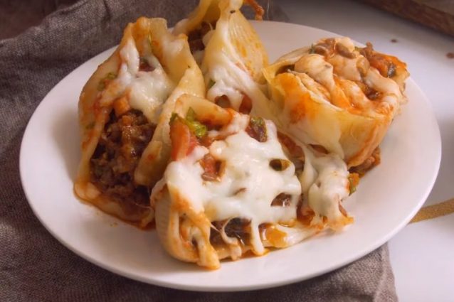Cheesy Taco Stuffed Shells: the delicious pasta recipe you'll love