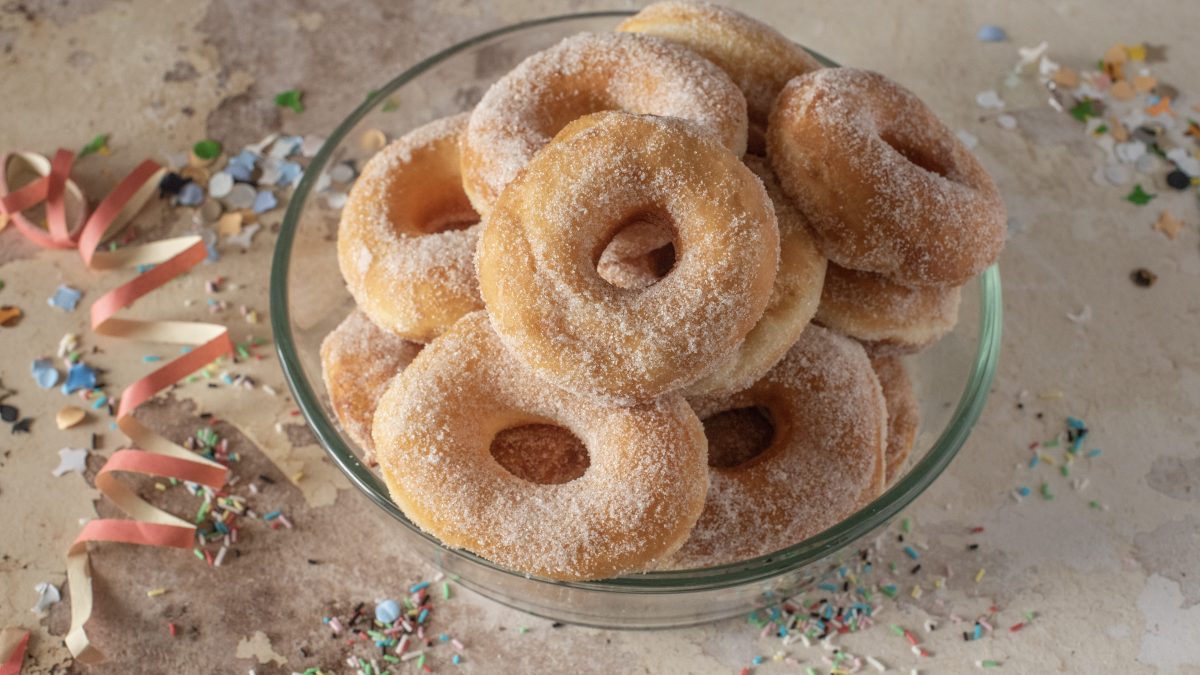 Neapolitan Donuts (Graffe): the recipe for a soft and delicious dessert ...