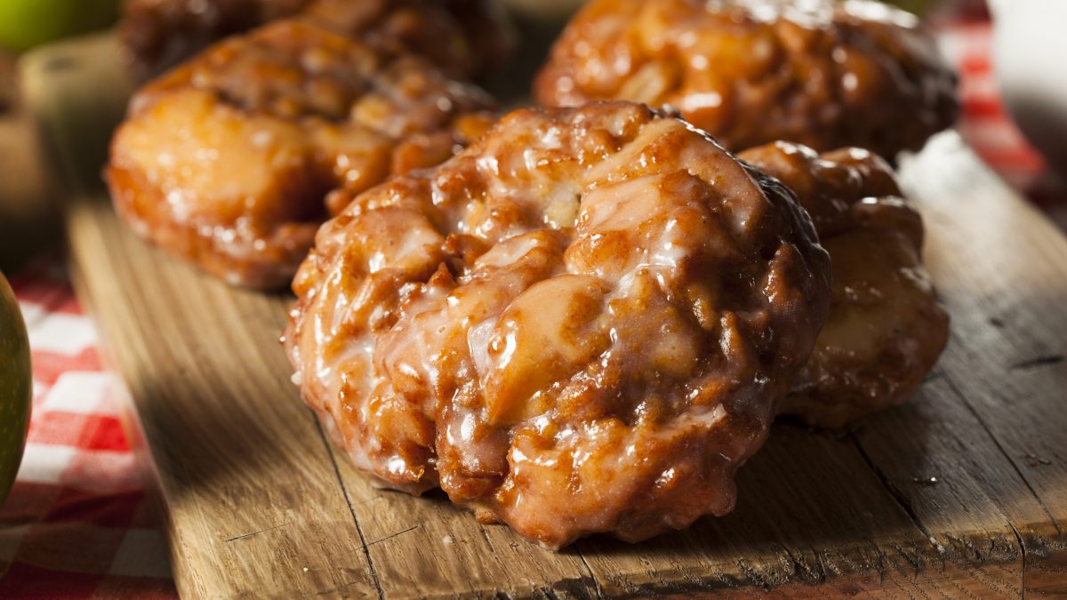 Apple fritters balls: soft and delicious!