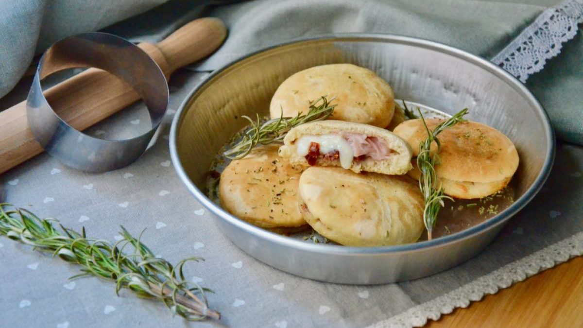Stuffed Mini Focaccia with Vegetables