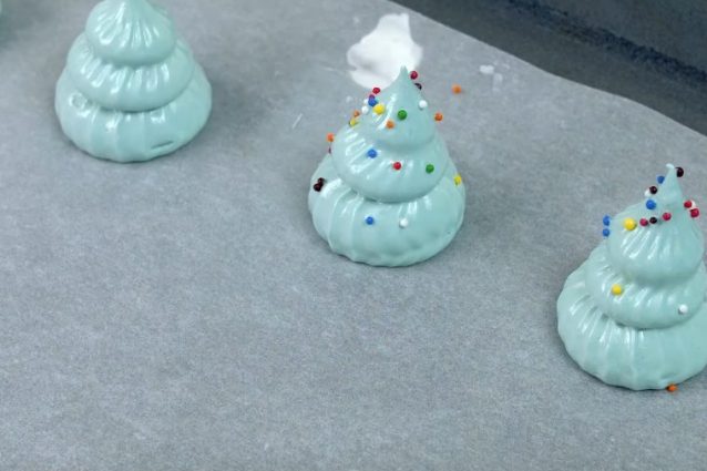 Meringue Snowmen Recipe