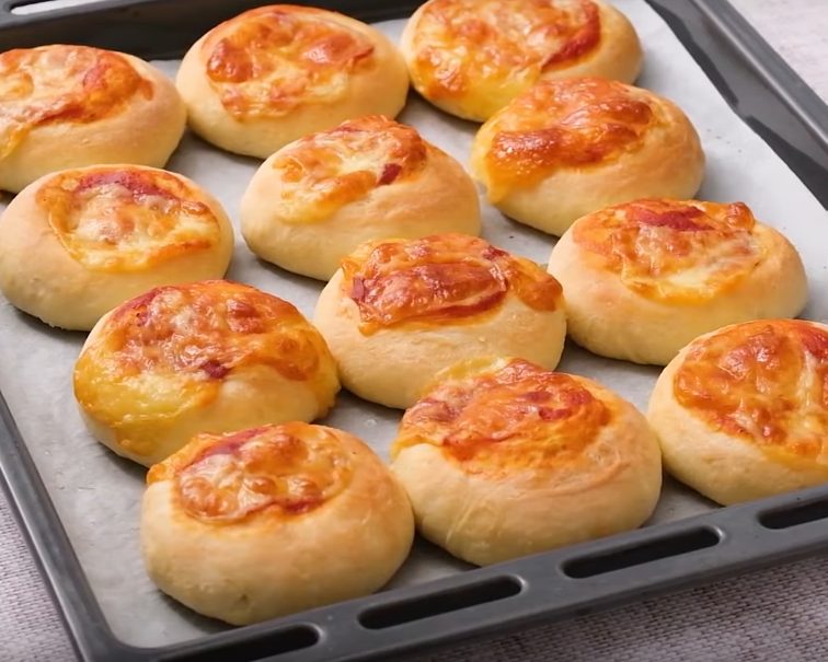 Mini Pizzas Recipe