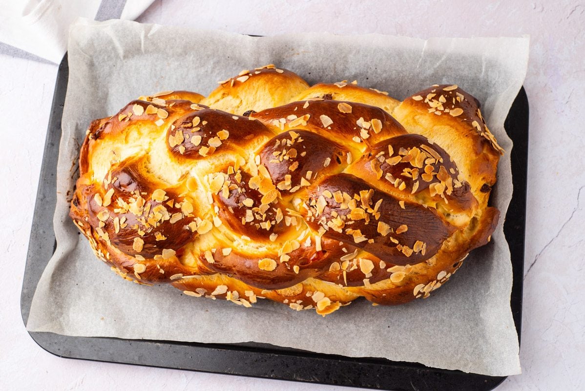 Vánočka (Czech Christmas Bread)