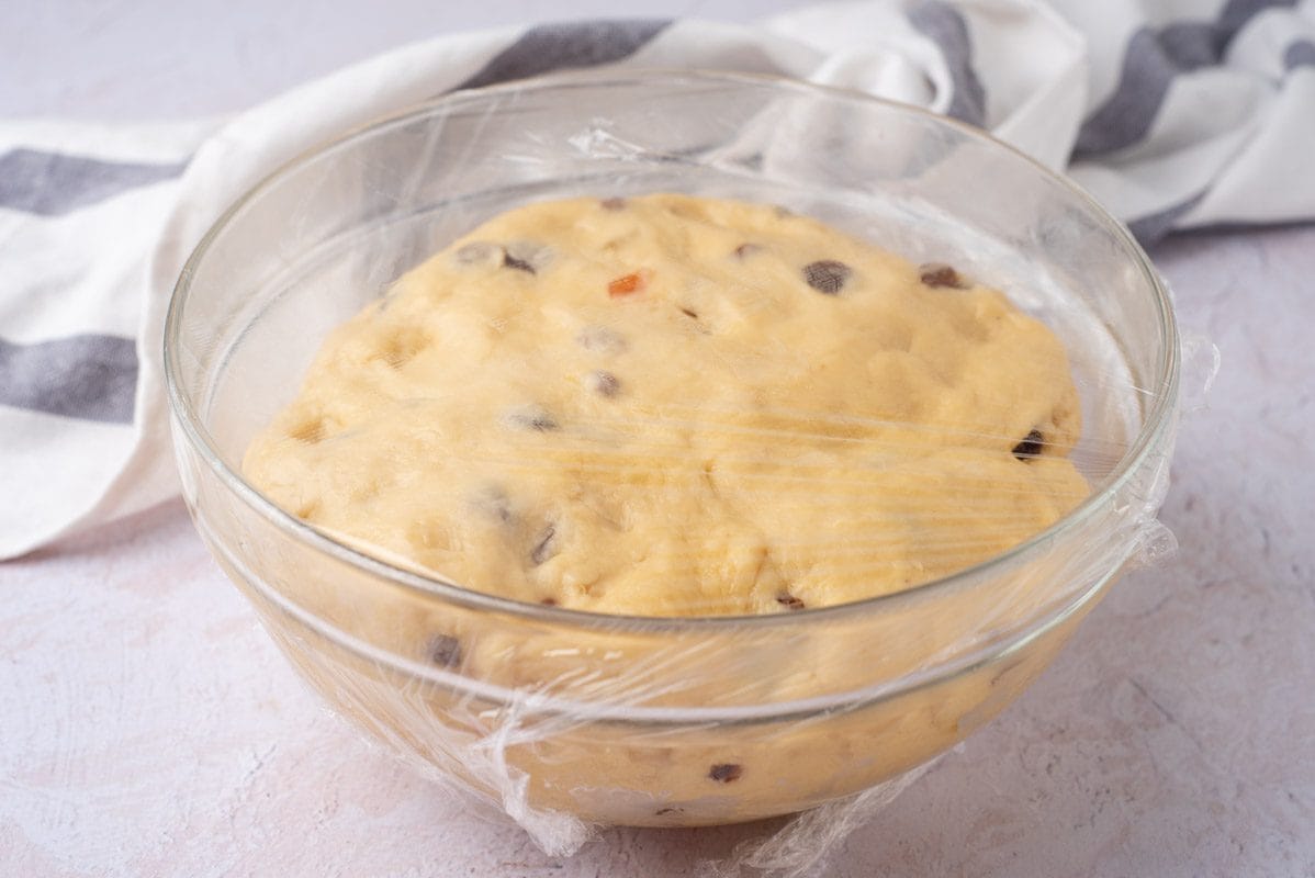 Vánočka (Czech Christmas Bread)