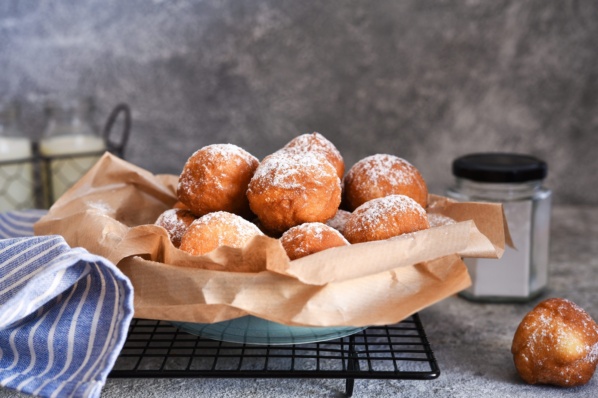 Oliebollen (Dutch Doughnuts)