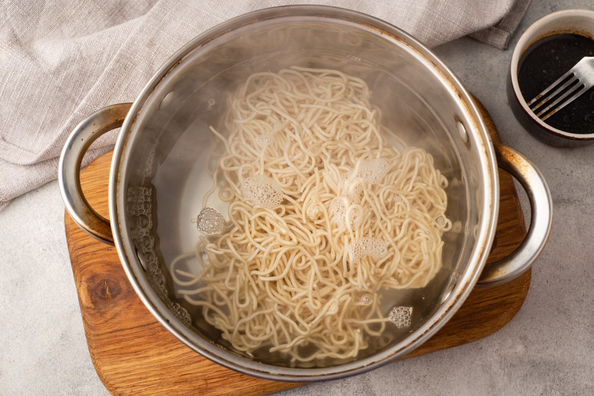 Longevity Noodles (Yi Mein)