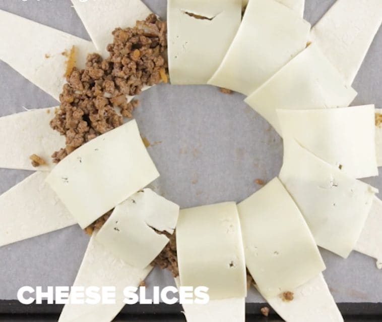 Cheeseburger Crescent Ring Recipe