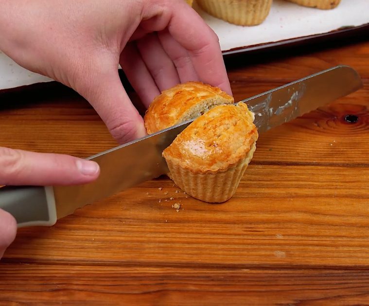 Pasticciotti (Italian Cream-Filled Pastries)