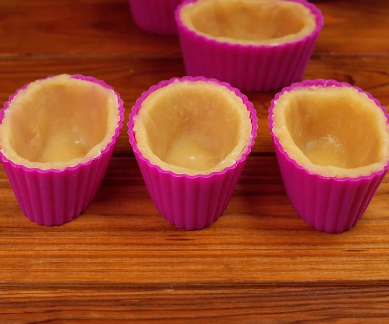 Pasticciotti (Italian Cream-Filled Pastries)