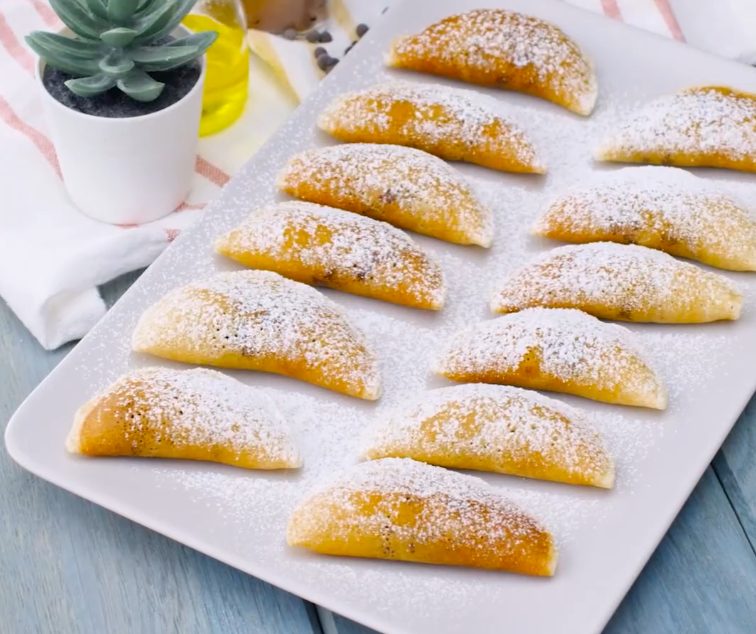 Atayef (Middle Eastern Pancakes)