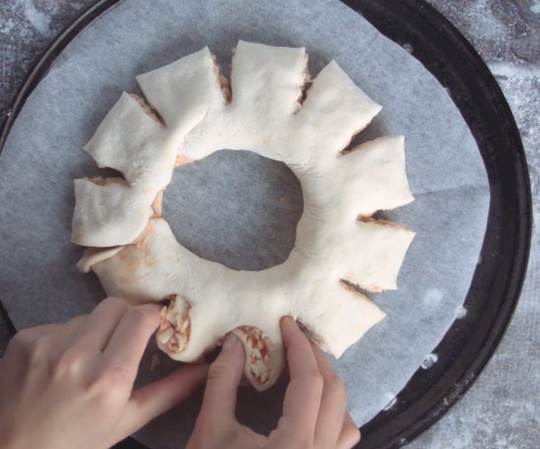 Pizza Crescent Ring Recipe