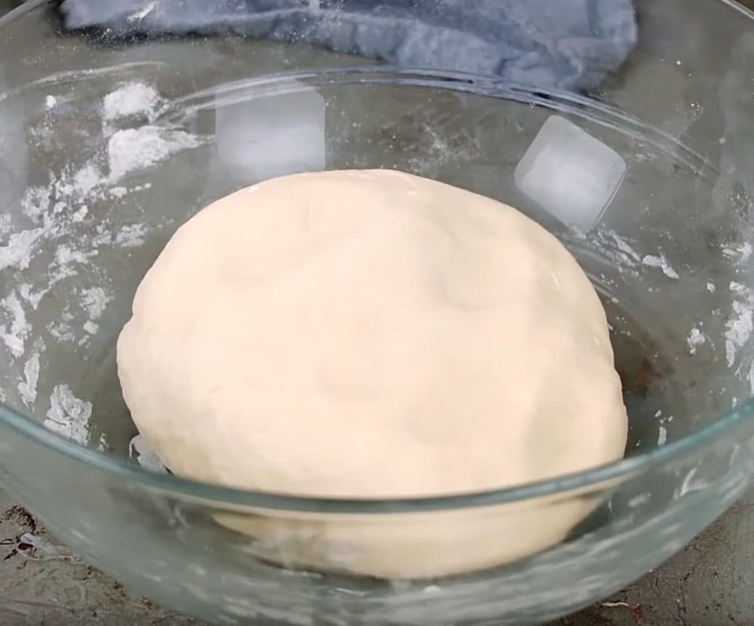 Mantou (Chinese Steamed Buns)