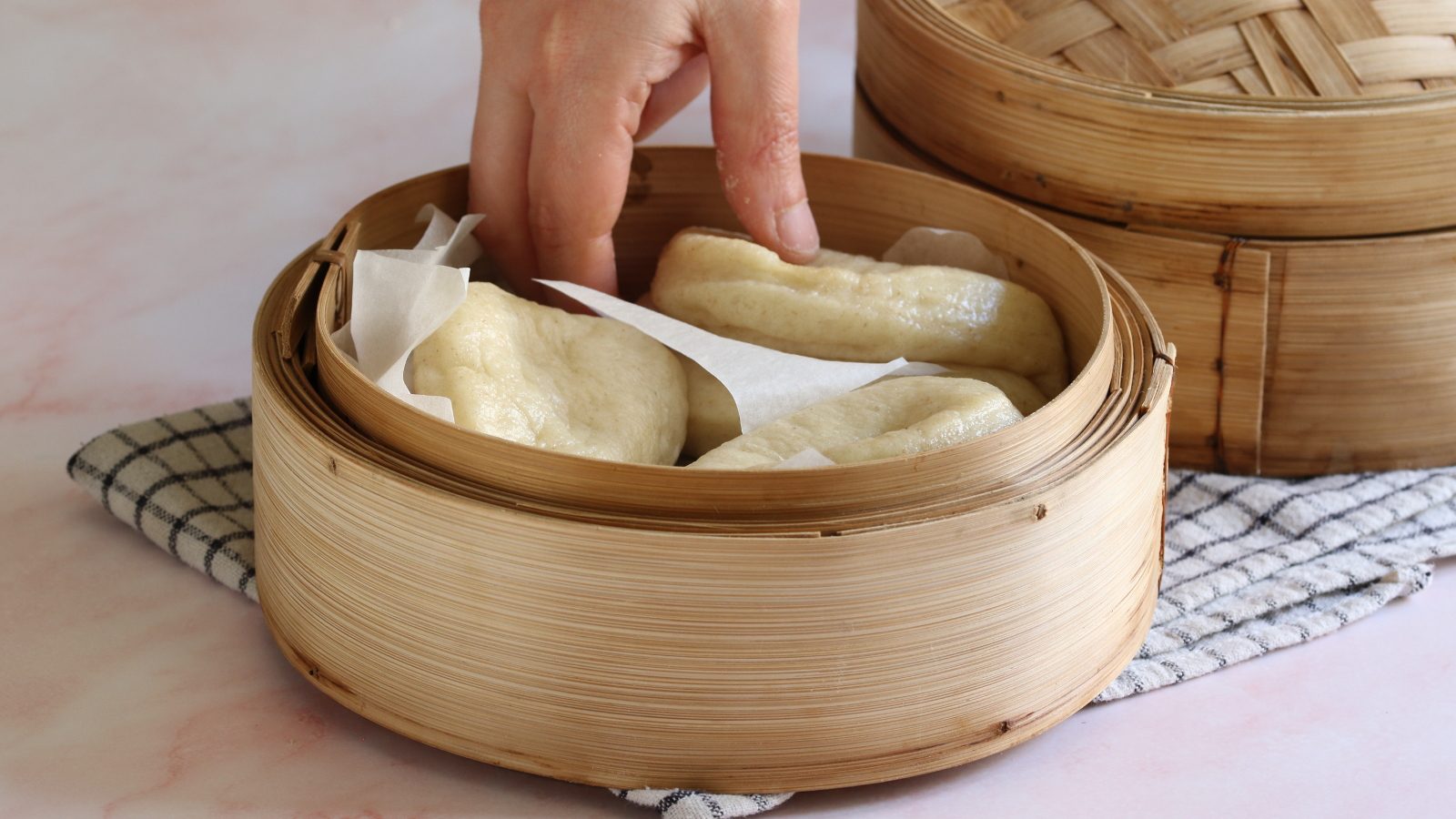 Gua Bao (Taiwanese Pork Belly Buns)