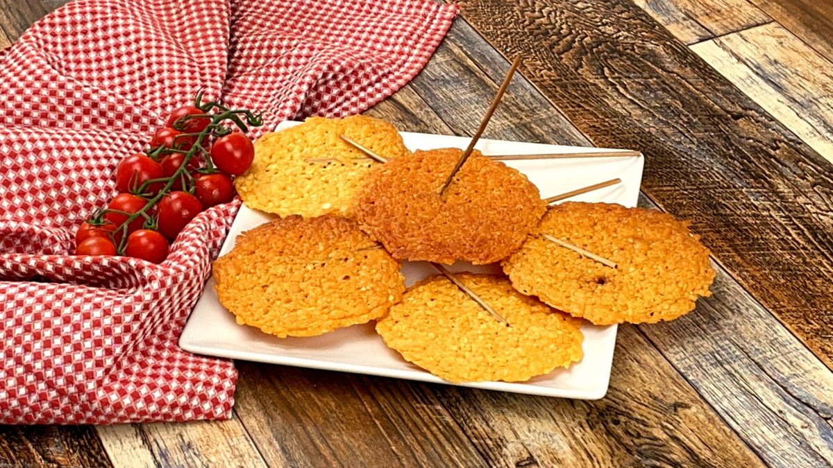 Baked cheese crisps: a quick and easy baked snack recipe!