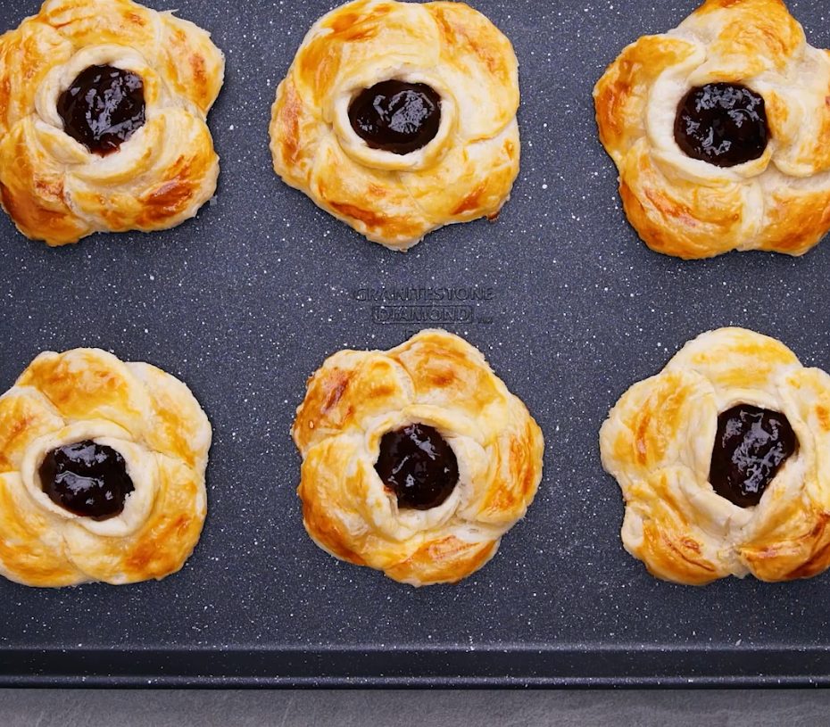 Puff Pastry Flowers Recipe