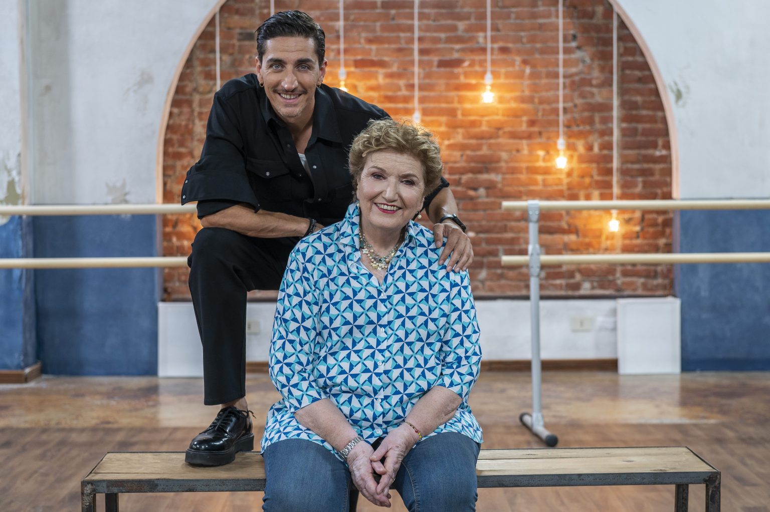 Mara Maionchi si racconta: "Il tumore sconfitto, la paura della morte e ...