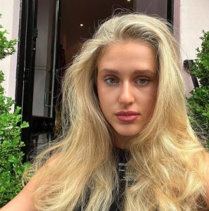 Chi è Isobel Kinnear di Amici, la ballerina finalista che viene dall ...