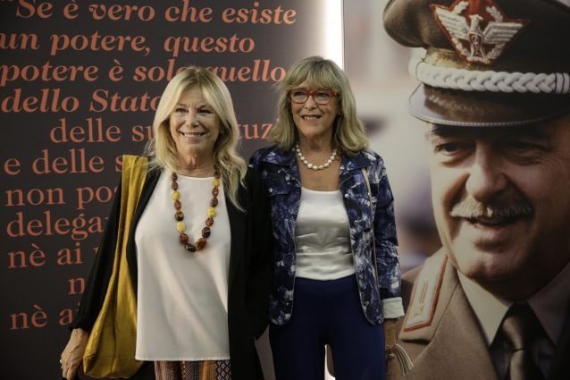 Chi era il generale Carlo Alberto dalla Chiesa, ucciso dalla mafia insieme alla moglie