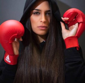 Chi è Perla Vatiero e che lavoro fa la fidanzata di Mirko Brunetti a ...