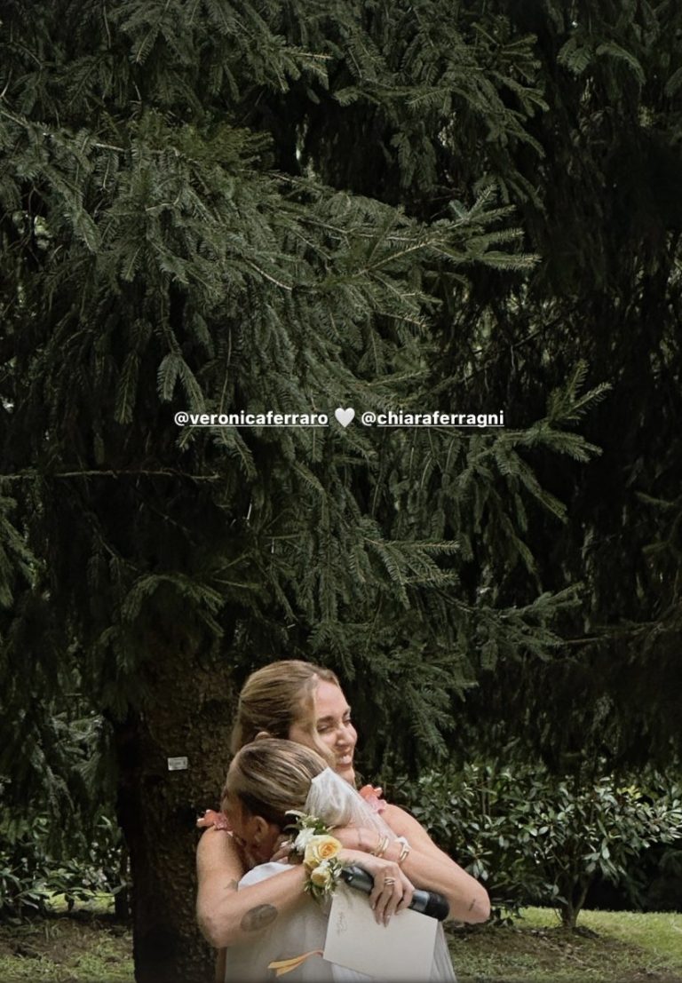 Le nozze tra Veronica Ferraro e Davide Simonetta, Annalisa canta al matrimonio del suo ex fidanzato