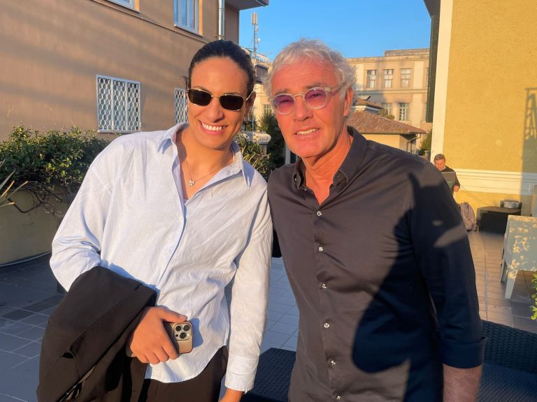 Massimo Giletti indignato dalla coppia di giovani su OnlyFans: "Collaborazioni? Sco*ate generali"