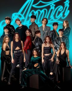 Serale di Amici 2025 in diretta, Asia e Vybes sono gli eliminati della prima puntata: cosa è ...