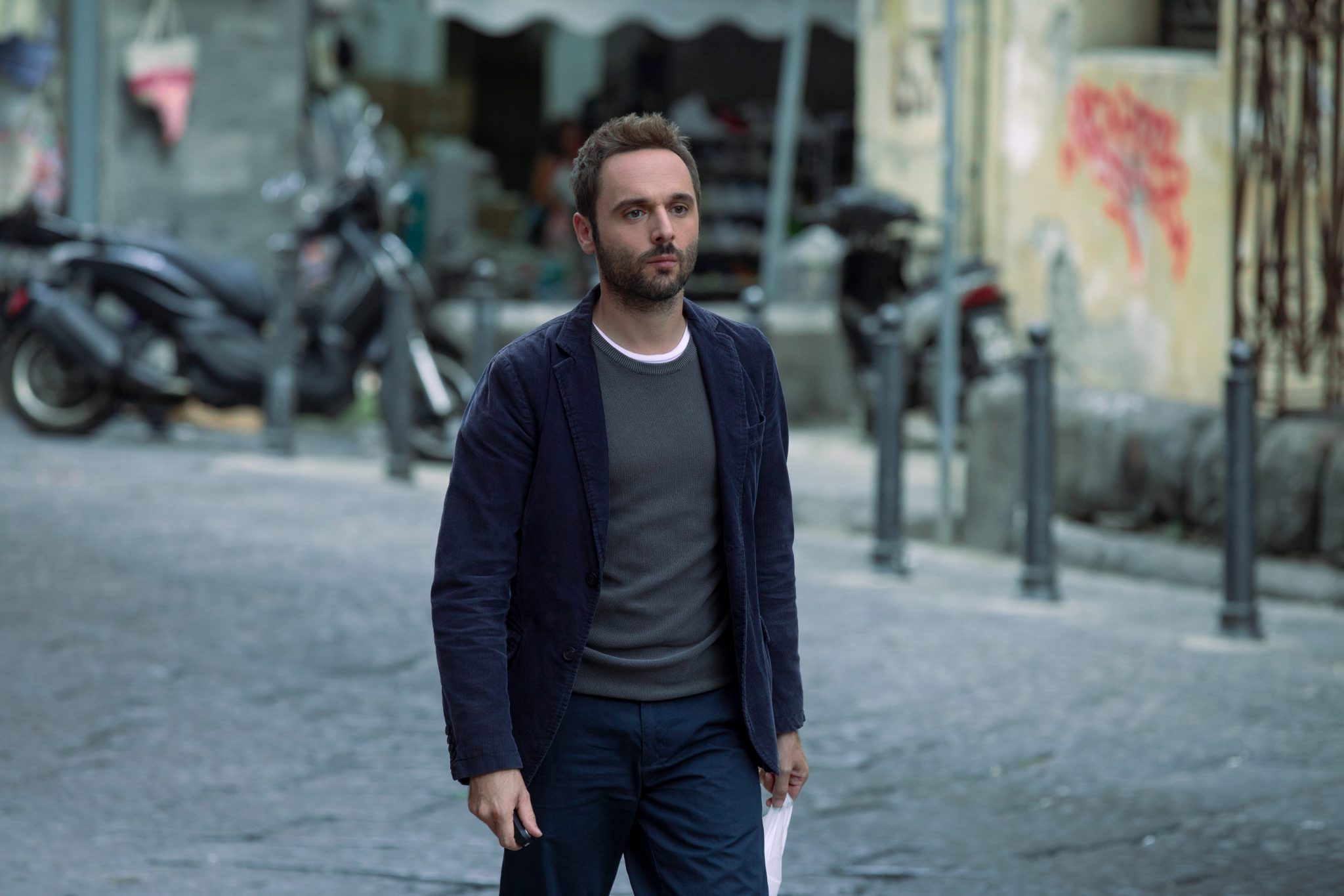 Sara-La donna nell'ombra su Netflix: un noir perfetto con Teresa ...