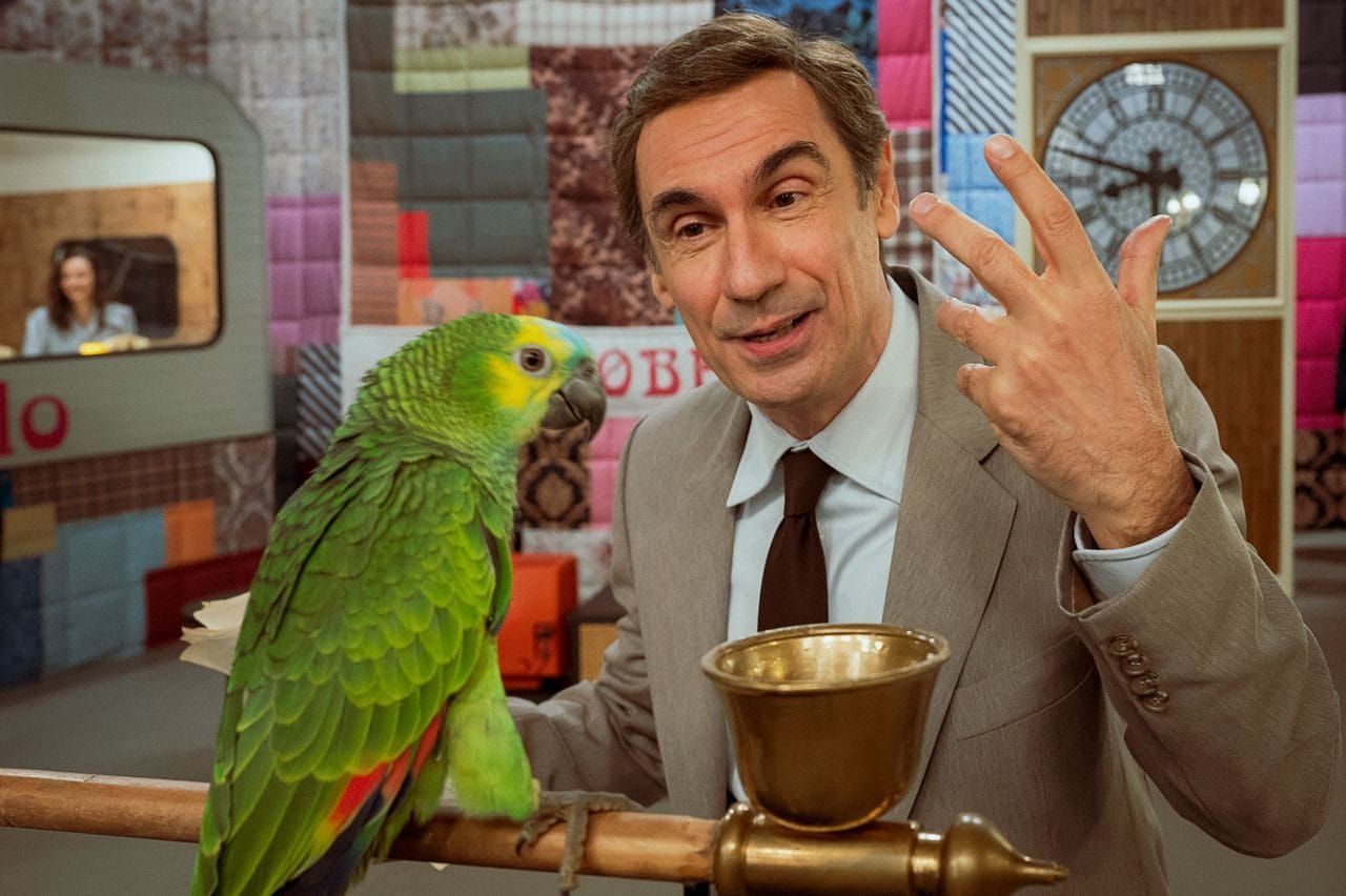 Fabrizio Gifuni è Enzo Tortora nella nuova serie HBO, la foto col ...