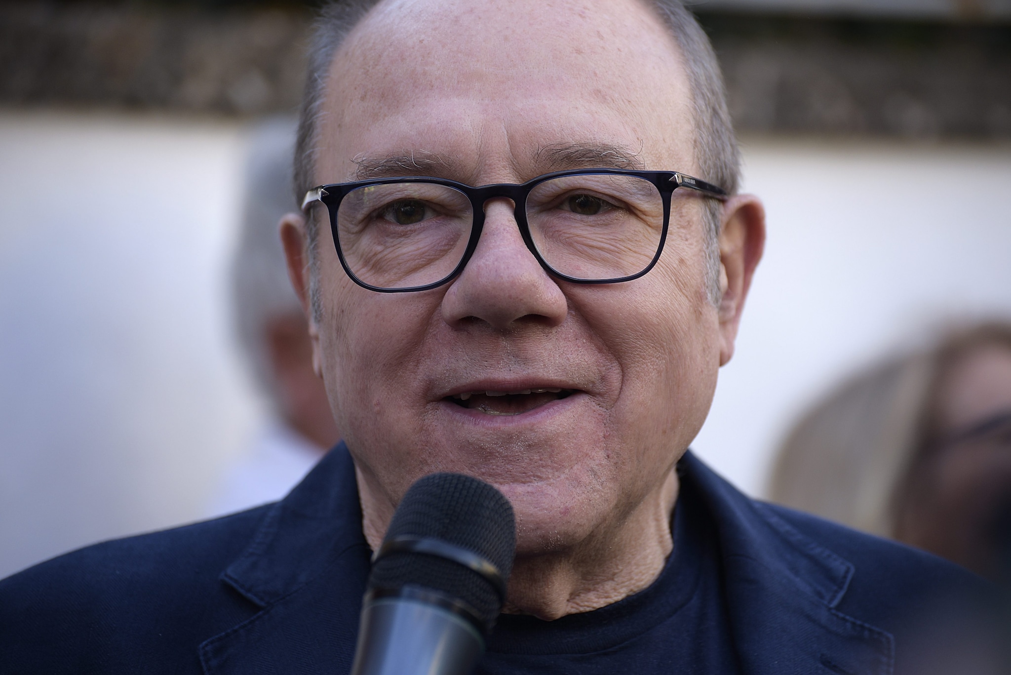 La firma di Carlo Verdone sull'appello dei pro Pal, ma lui precisa: "Mi ...