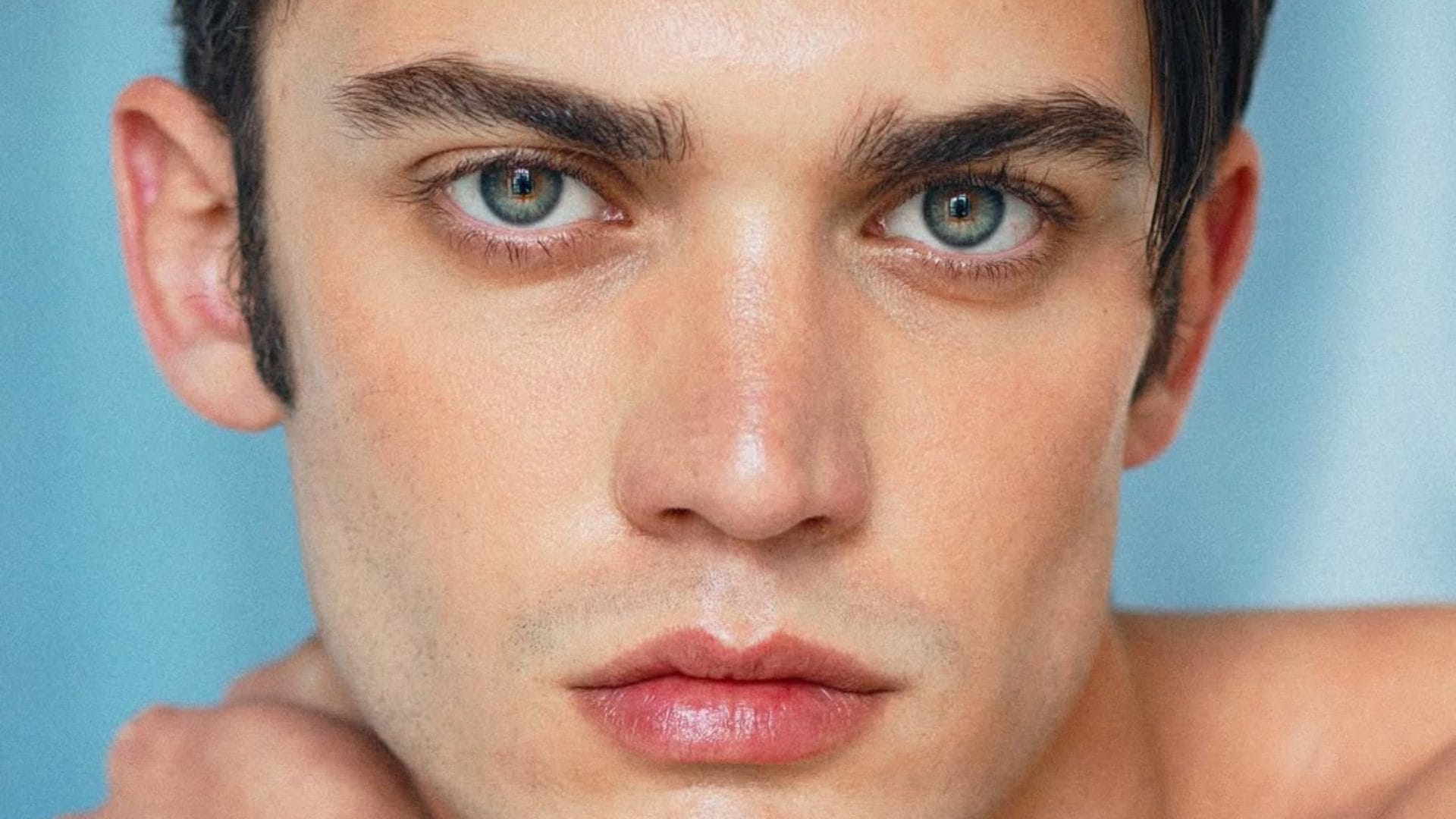 Giallo sul concorrente del Grande Fratello scomparso dai social: la verità su cosa è successo a ...