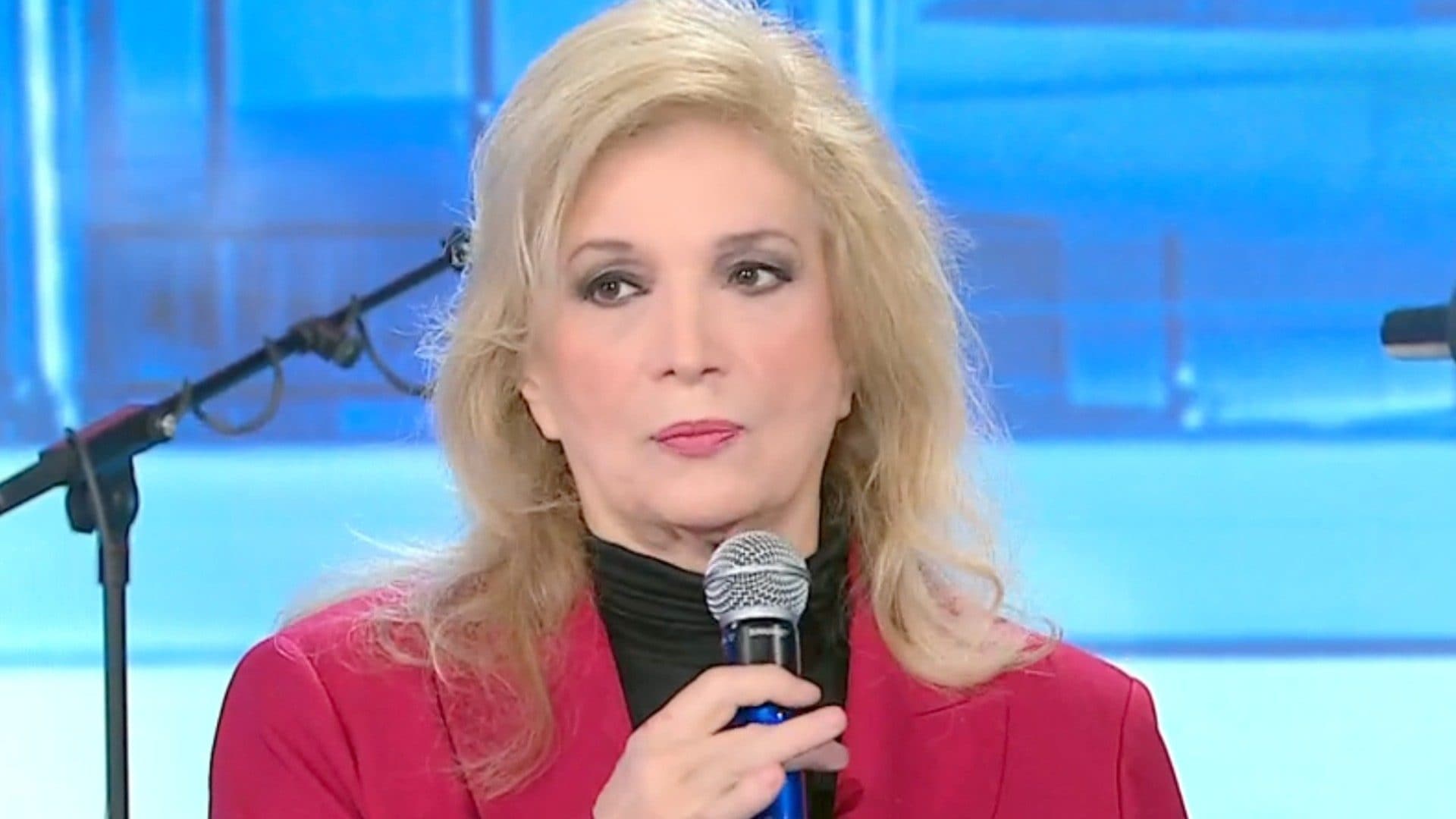 Iva Zanicchi afona in TV: "Non sto bene ma me ne frego, canterò in una ...