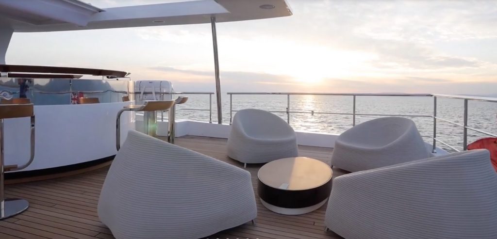 Cristiano Ronaldo, relax con Georgina sullo yacht da oltre 12 milioni ...
