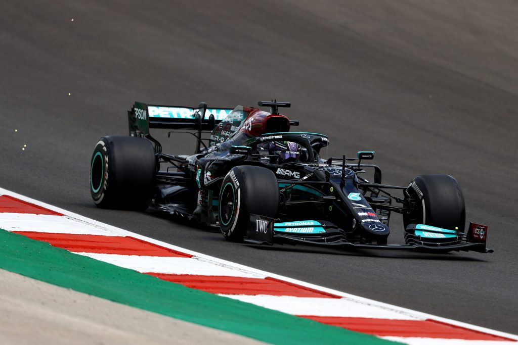 Bottas fa la pole nel GP Portogallo, poi Hamilton e Verstappen. Sainz ...