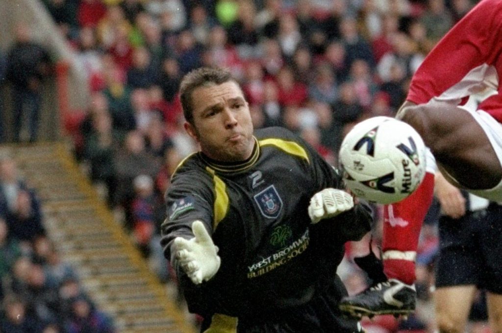 Alan Miller è morto a 51 anni, l'Arsenal dice addio al suo ex portiere ...