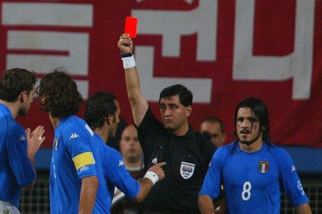 Byron Moreno fa la moviola di Italia-Corea 20 anni dopo: "Col VAR ...