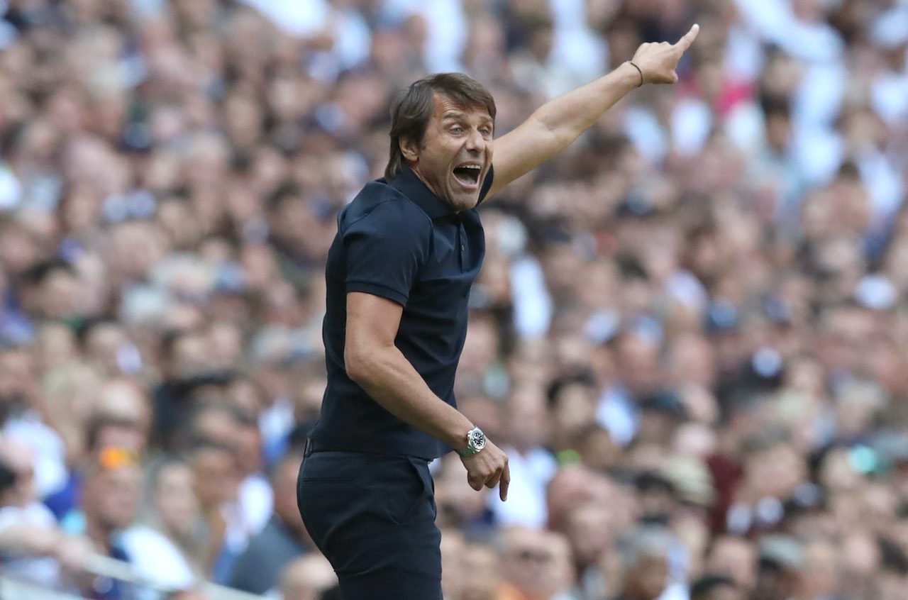 Antonio Conte parla del parrucchino e dei suoi capelli a Le Iene
