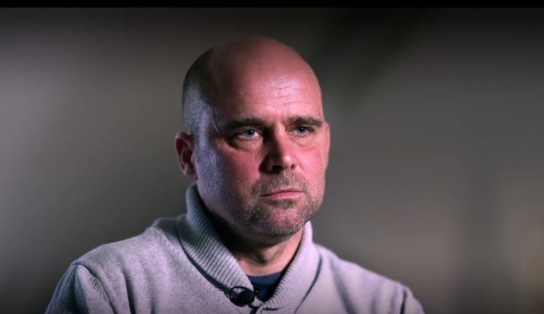 Campione di tuffi ha l'Alzheimer precoce: rivela gli abusi del suo ...