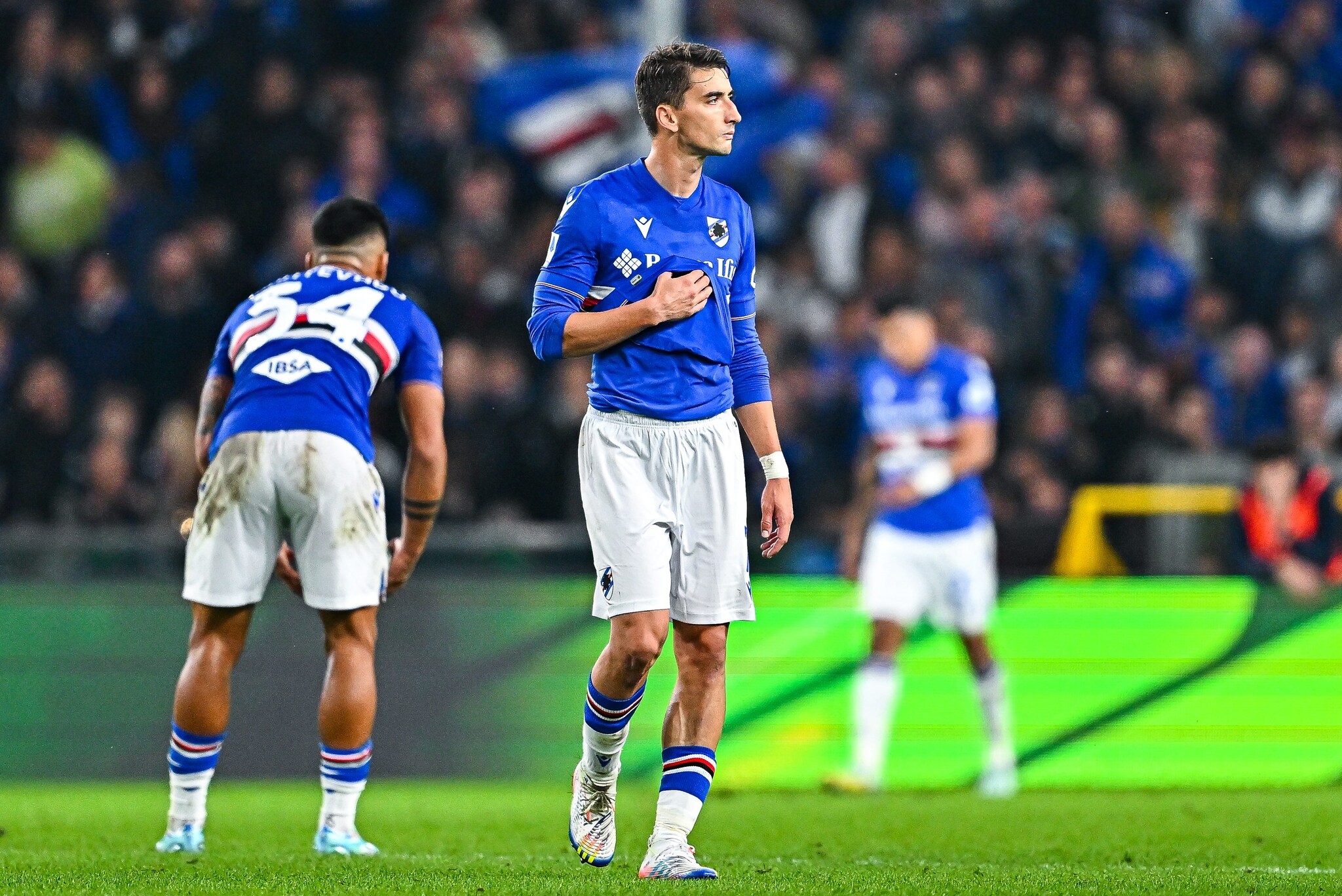 Notte fonda per la Sampdoria, il Lecce passa a Marassi: Colombo e Banda ...
