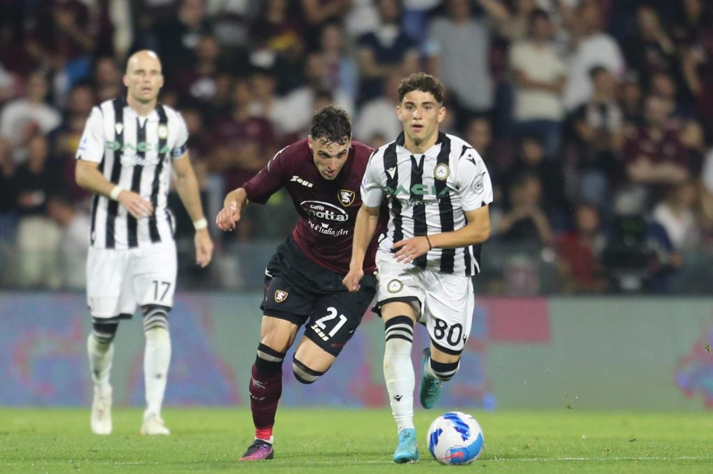 Perché Pafundi non gioca nell'Udinese nonostante a 17 anni faccia cose ...