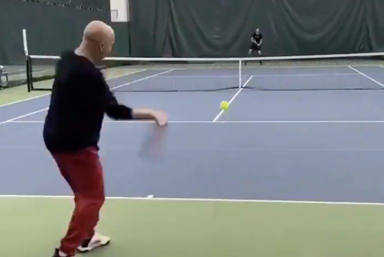 Agassi a 52 anni è ancora un fenomeno, il tempo per lui non sembra ...