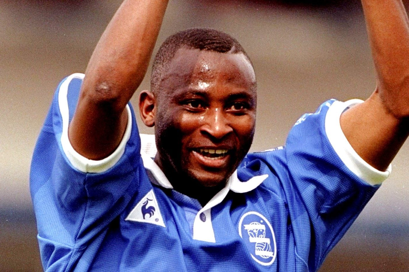 Ndlovu si rifiuta di pagare 1600 euro di alimenti per due figli: "Ne ho ...