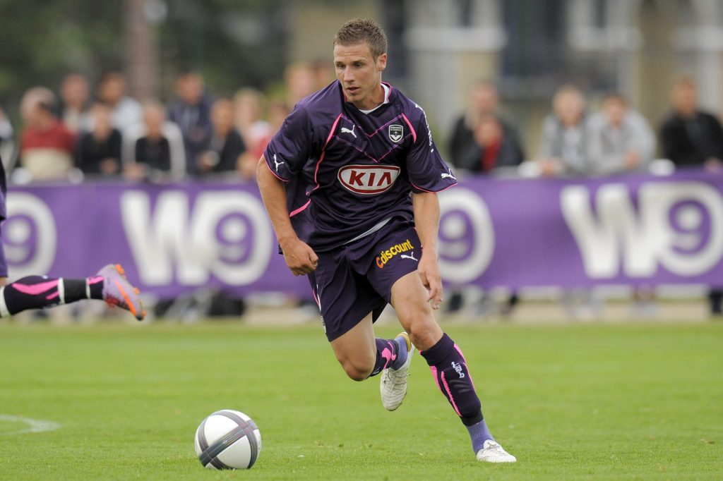 Ex calciatore picchiato negli scontri prima di Napoli-Eintracht ...