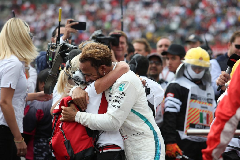 Hamilton si separa da Angela Cullen dopo sette anni: "Grazie a lei sono ...