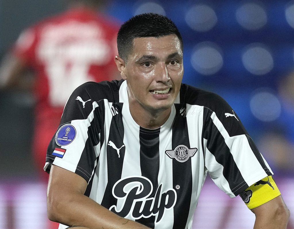 Cardozo tira il rigore più potente mai visto: il portiere è costretto ...