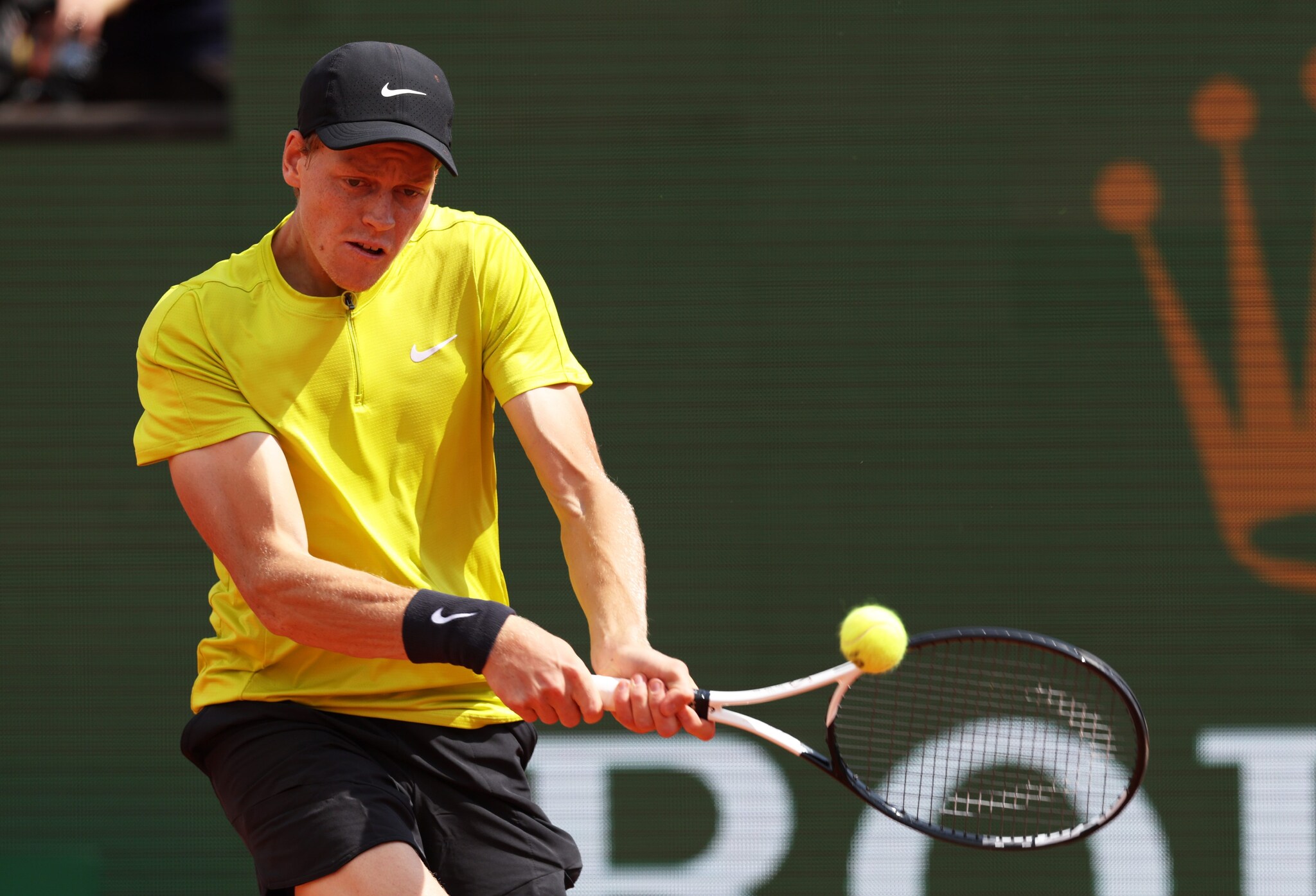 Sinner c'è, crolla e poi risorge all'Atp di Montecarlo: battuto in ...