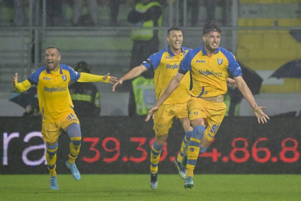 Frosinone promosso in Serie A per la terza volta nella storia: 3-1 alla ...